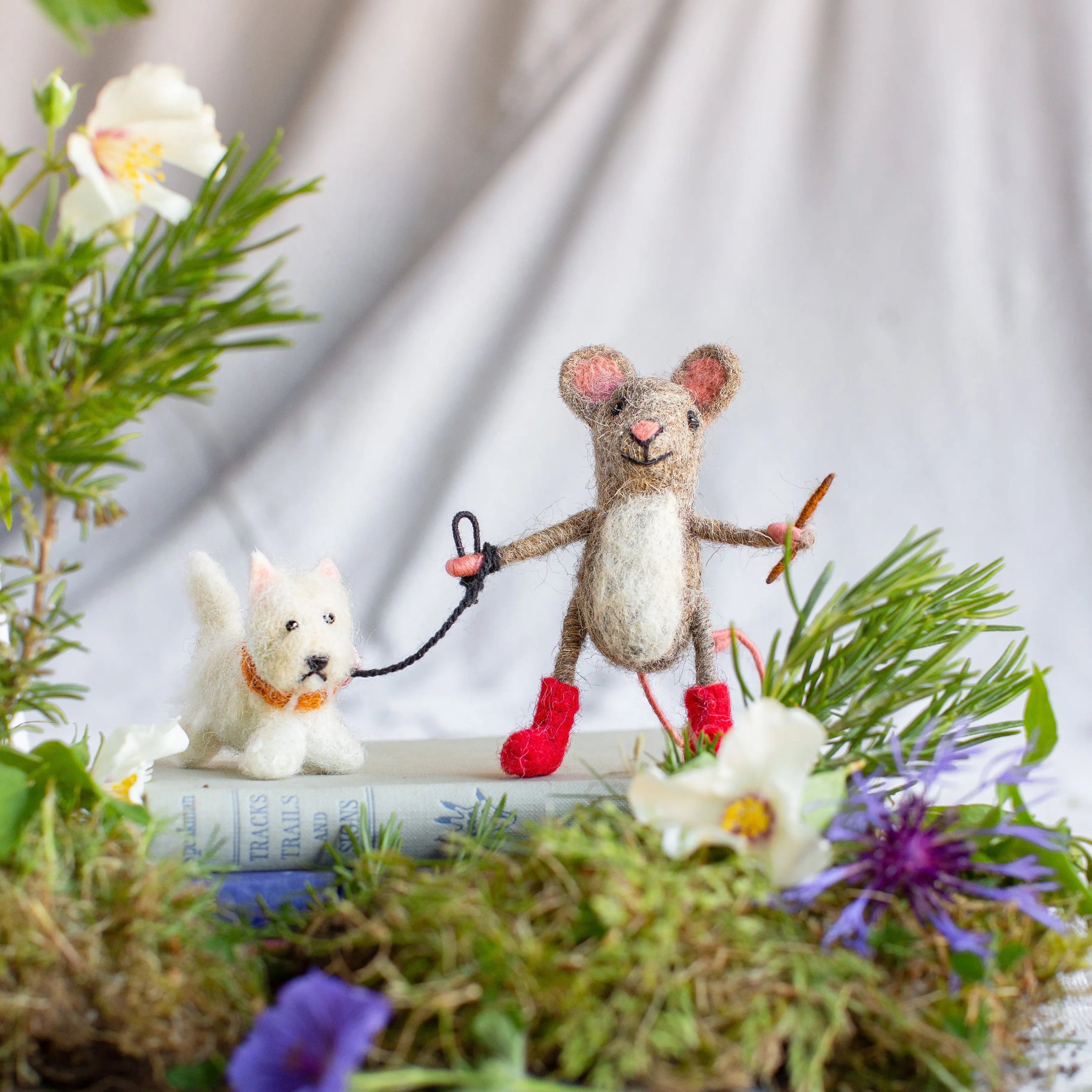 Felt Dog Walker Mouse – Sew Heart Felt